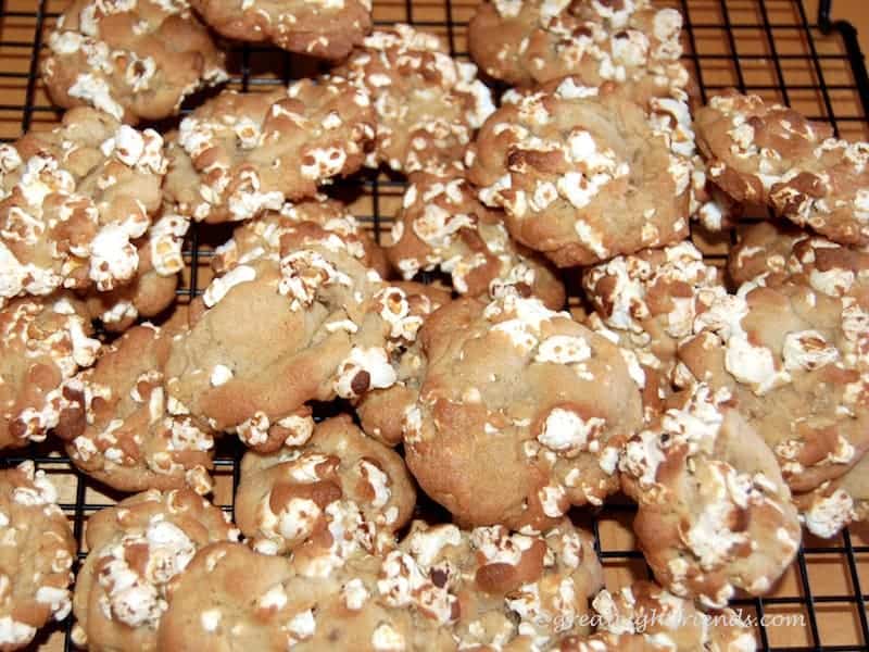 Buttered Popcorn Cookies Recipe - Great Eight Friends