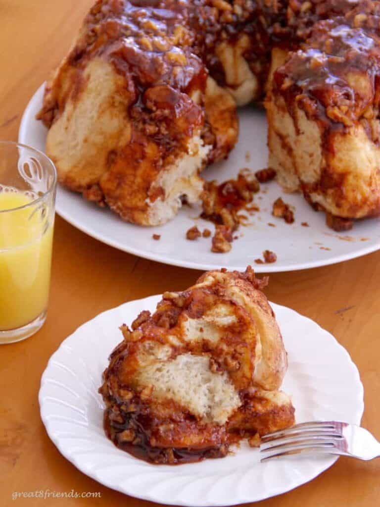 Christmas Morning Sticky Buns - Great Eight Friends