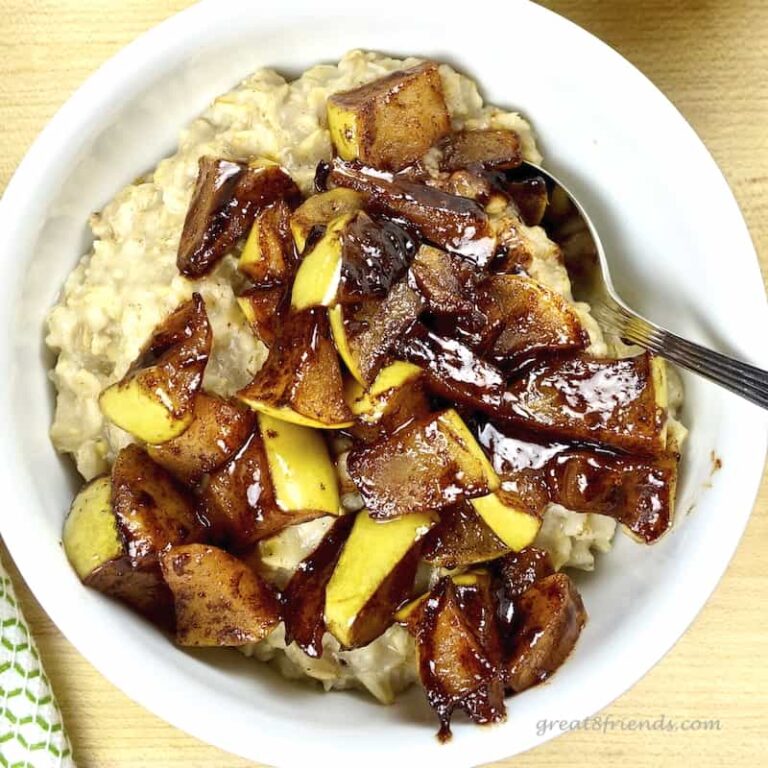 Easy Apple Pie Oatmeal Recipe - Great Eight Friends
