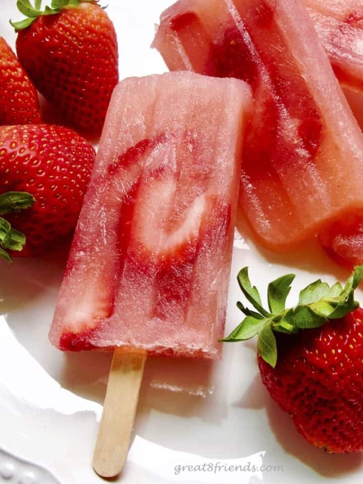 Strawberry Rosé Popsicles Recipe - Great Eight Friends